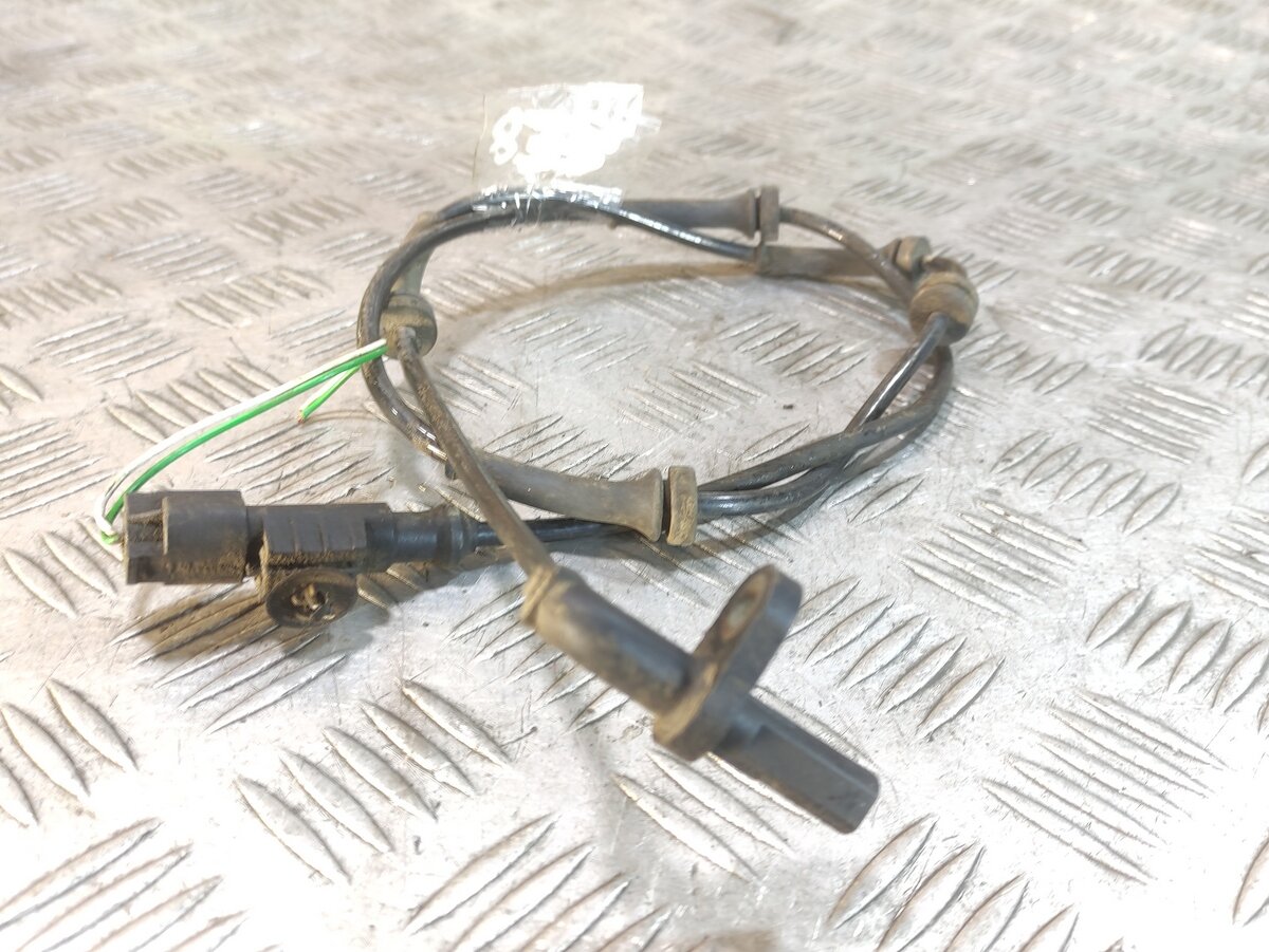 Датчик ABS передний правый UAZ Patriot 31633843110