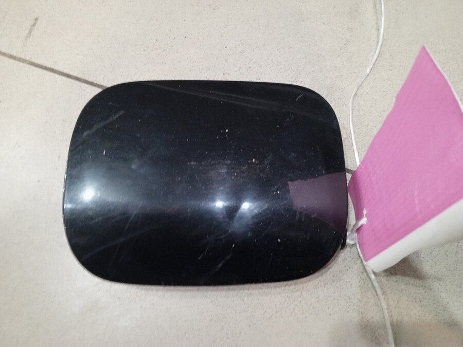 Лючок бензобака от Toyota Corolla E150 2006-2013