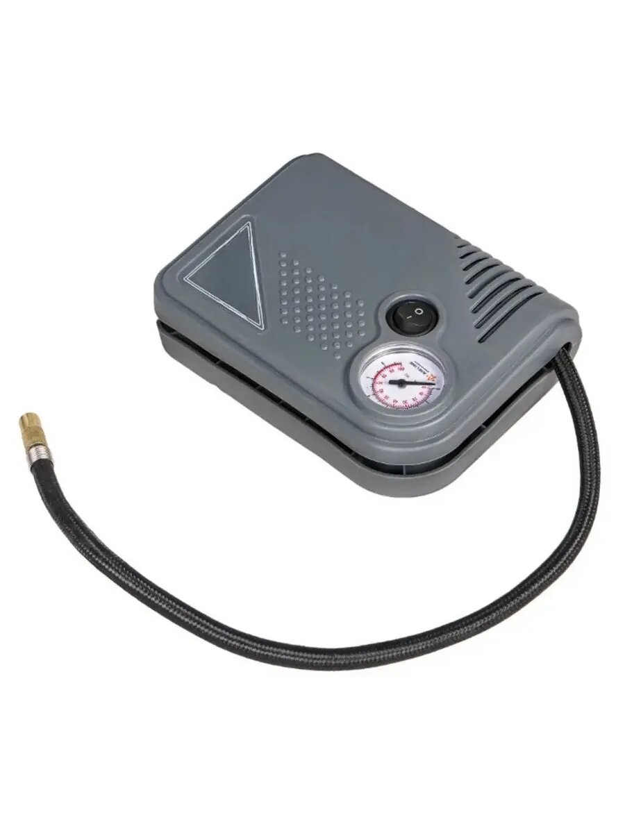 Компактный автомобильный компрессор с фонарём