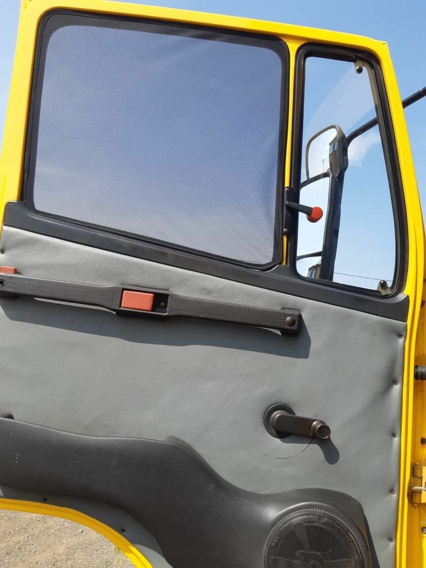 Магнитная шторка/сетка на Mercedes 814/Vario (пл. обшивка)