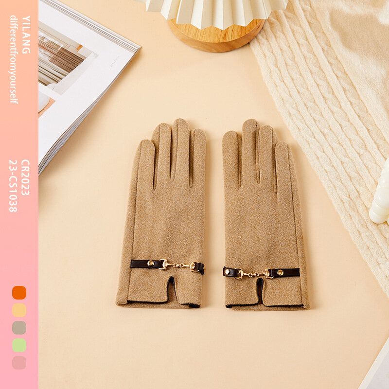 Перчатки для женщин