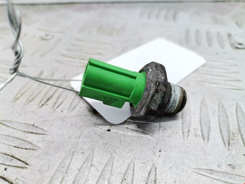 Датчик давления масла Ford Mondeo 3 1363512 арт. 2148762