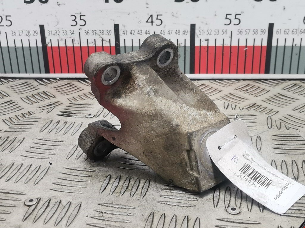 Кронштейн (крепление лапа) двигателя Audi A6 C6 4F0199308AB арт. 2194801