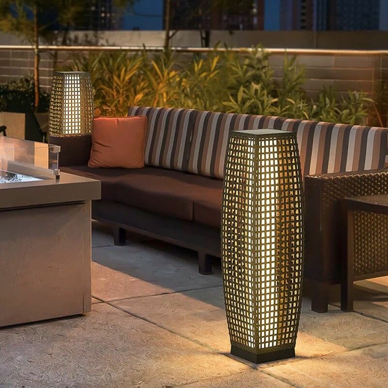 Напольный светильник