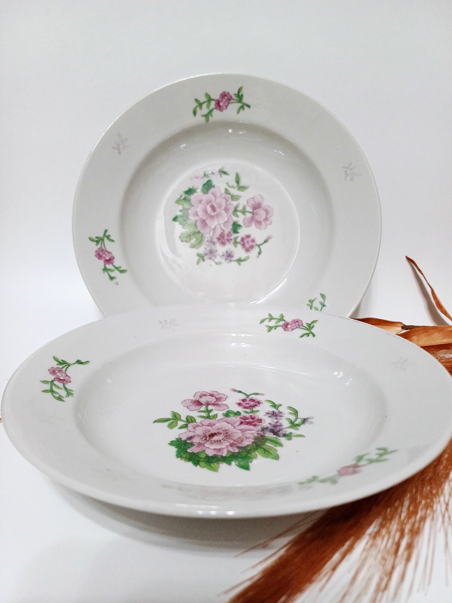 Набор глубоких тарелок с цветочной росписью винтажный, фарфор, Барановский фарфоровый завод СССР