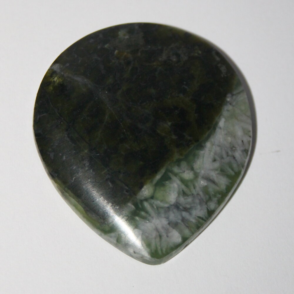 Офит кабошон, натуральный камень, 38х33х3 мм, Урал, "True Stones"