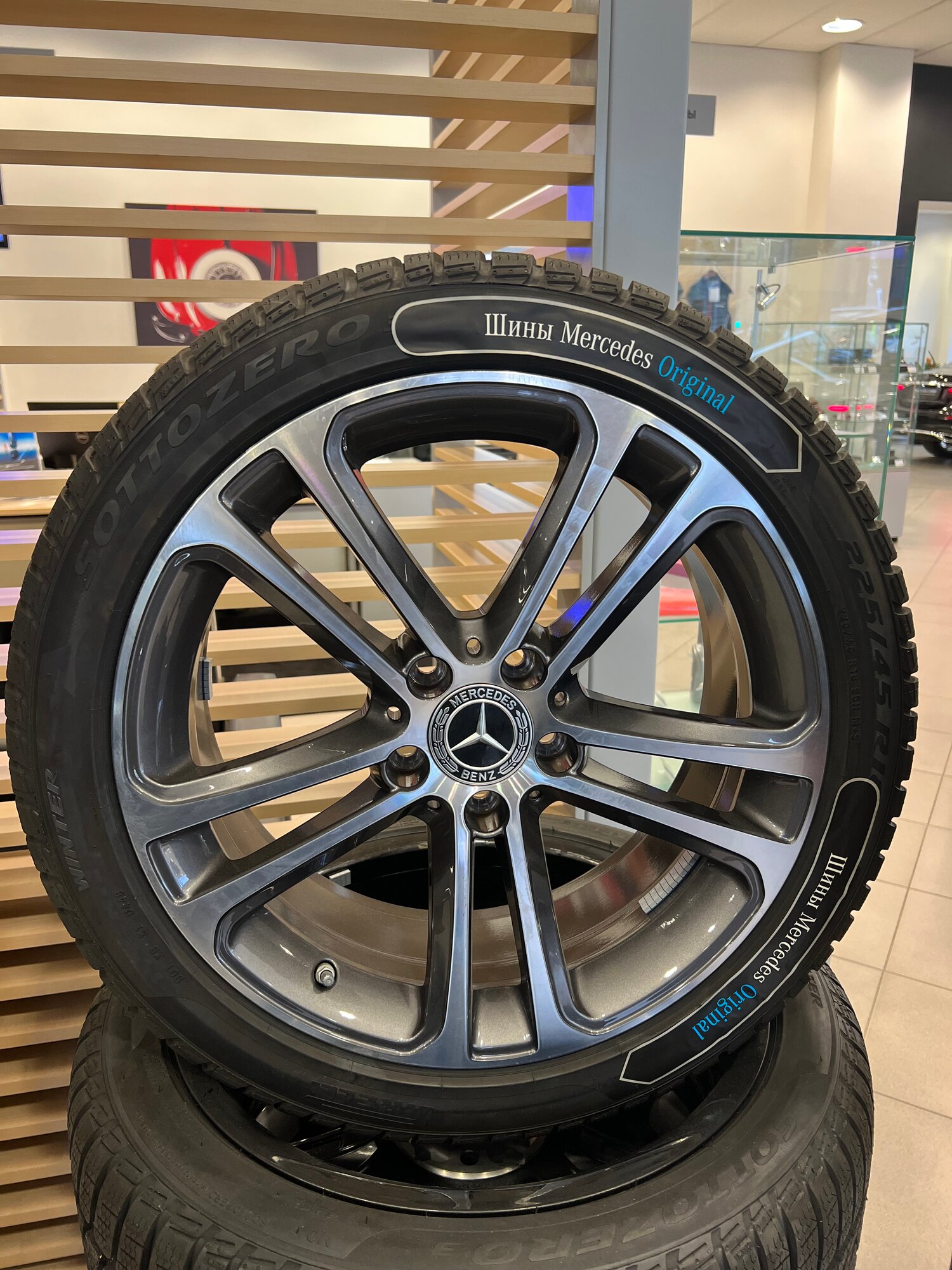 Колесо в сборе Mercedes Q44014171490E