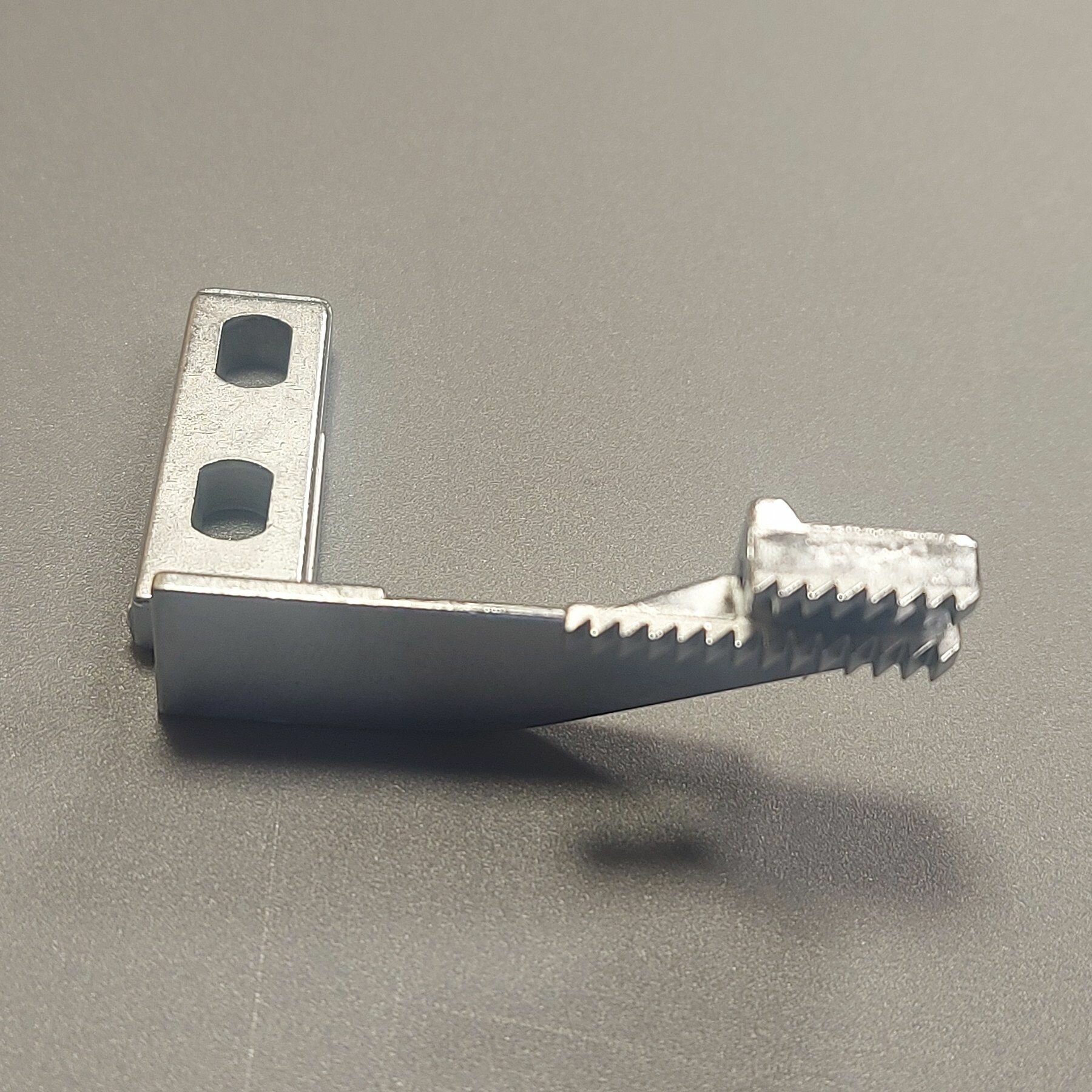 Зубчатая рейка передняя (0ригинал) Juki MO-50, Aurora640/740, ML004/005/013/0055/065