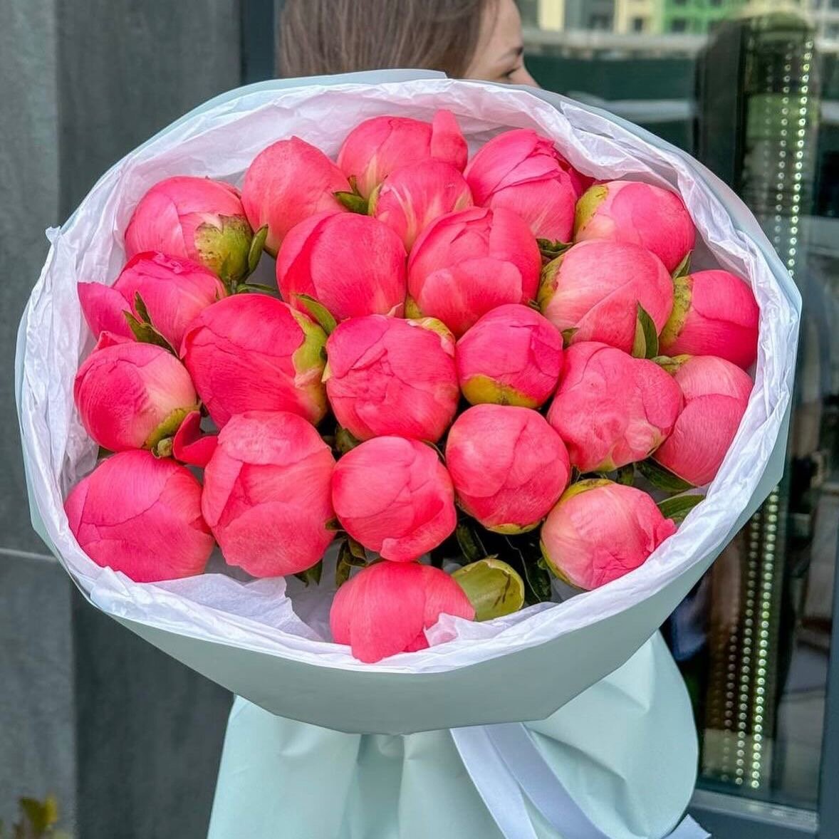 Букет из коралловых пионов 25 шт, красивый букет цветов, шикарный, премиум цветы, премиум букет