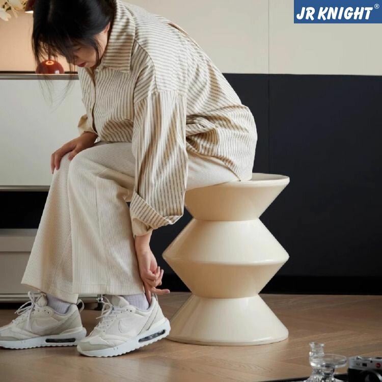 Пластиковый табурет с креативным дизайном в форме песочных часов, 36x45 см