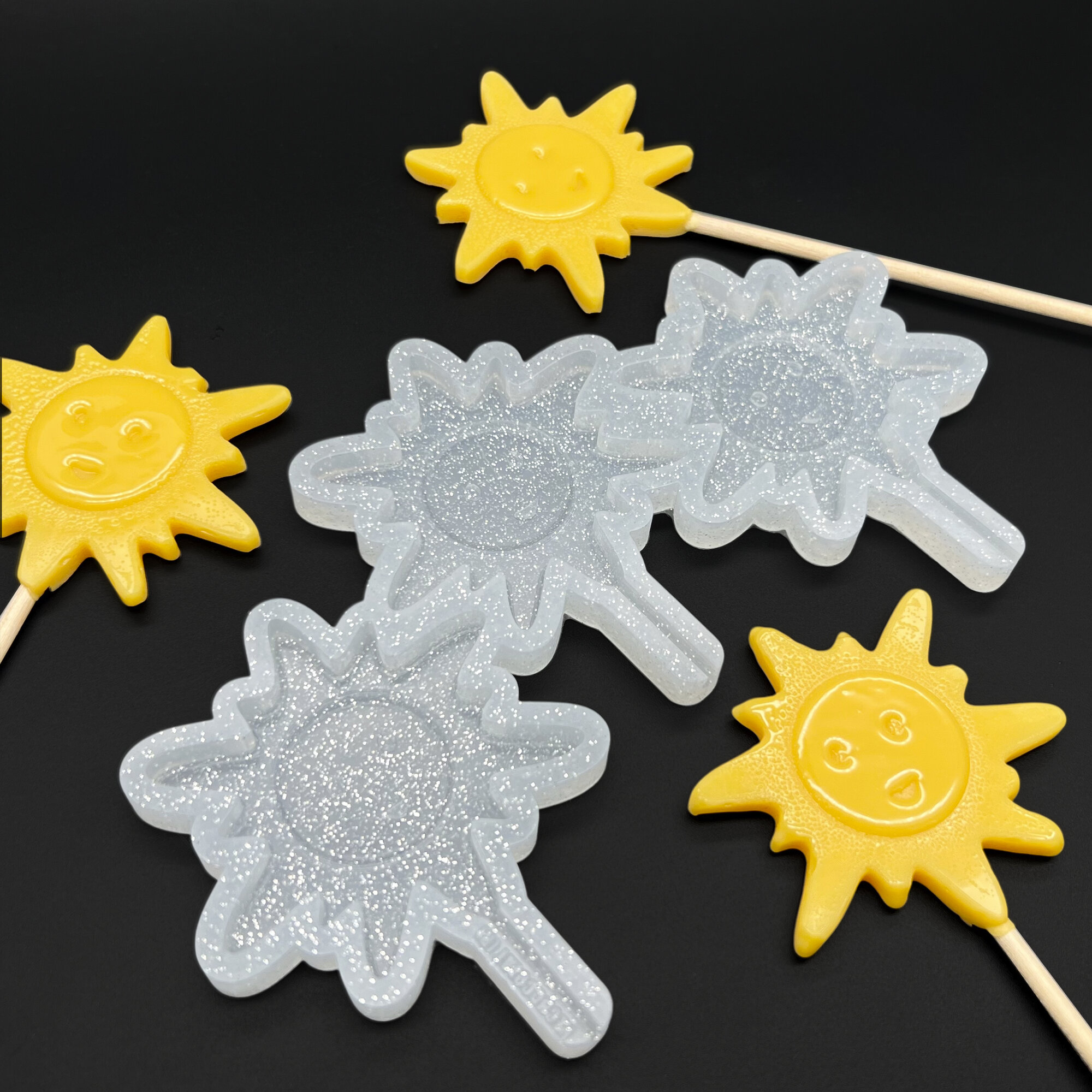 Силиконовая форма молд для леденцов и шоколада Солнышко