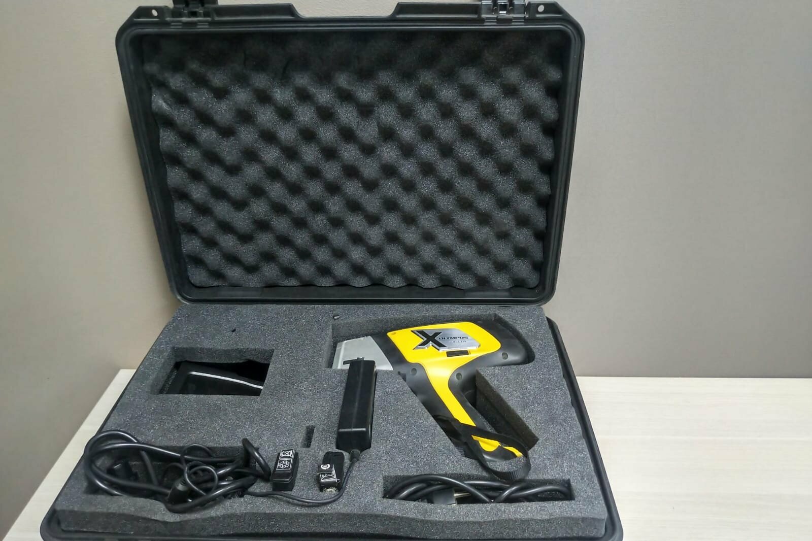 Портативный анализатор металлов и сплавов Olympus Innov-X Delta DP-2000