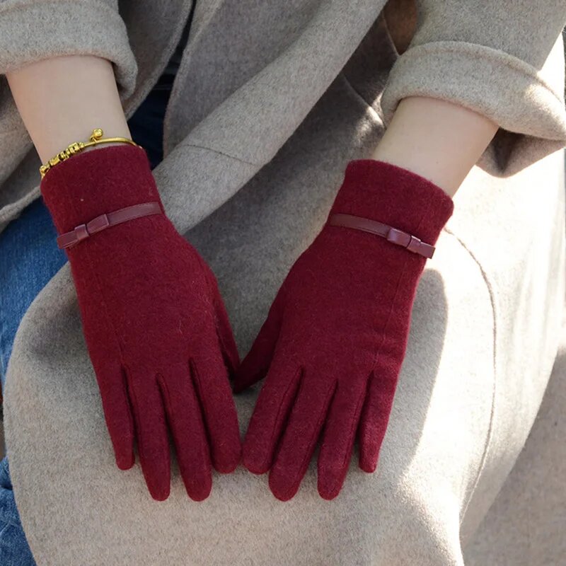 Перчатки для женщин