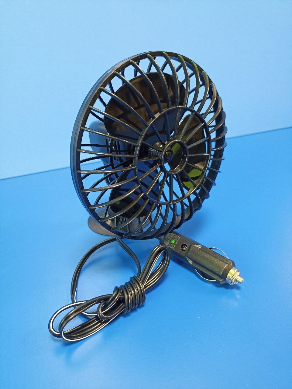Вентилятор на присоске "AIRLINE" пластик 24В, 12,5 см