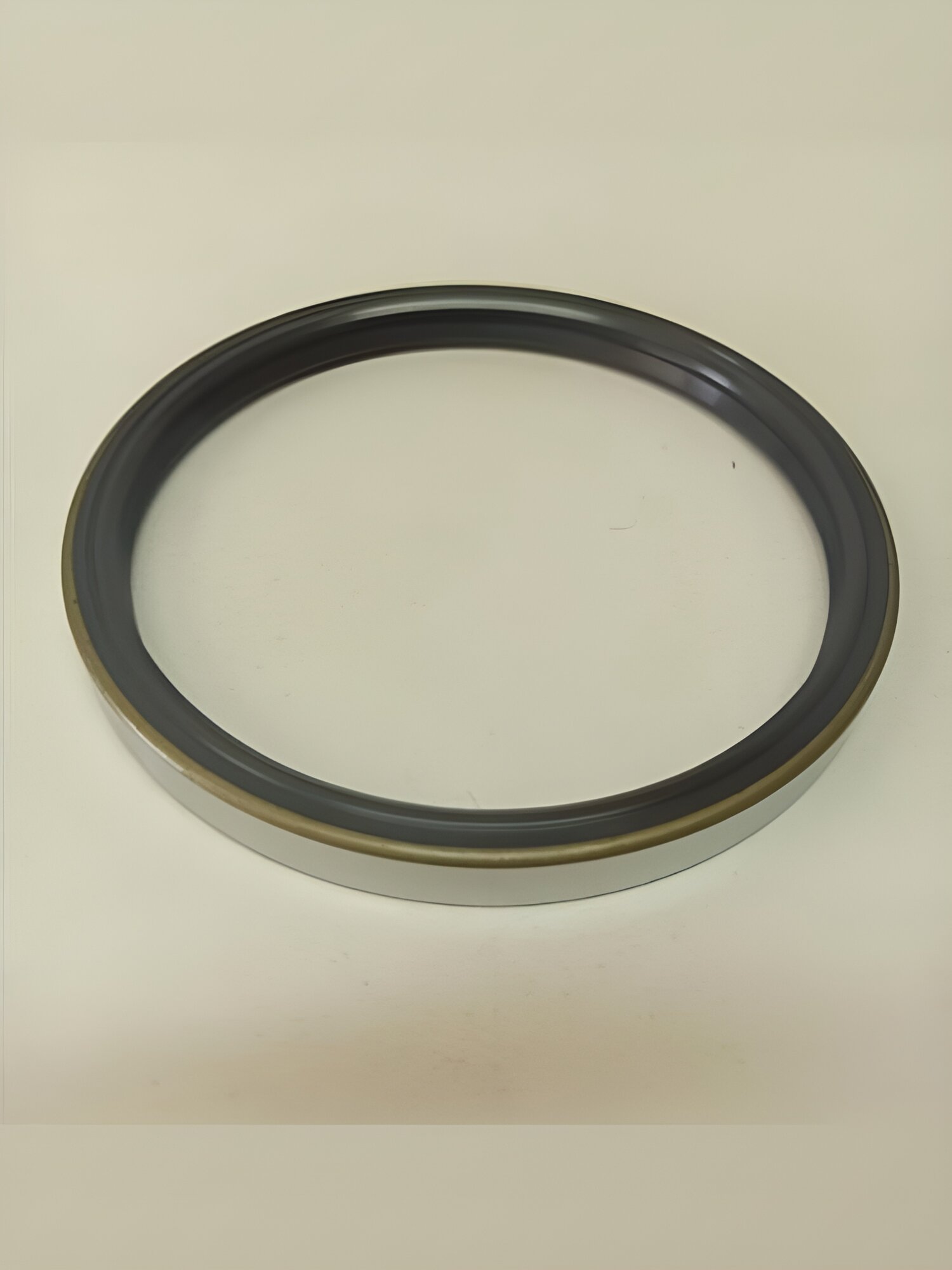 Сальник ступицы HINO 500 FC7FD7 ( 101-114-10 )