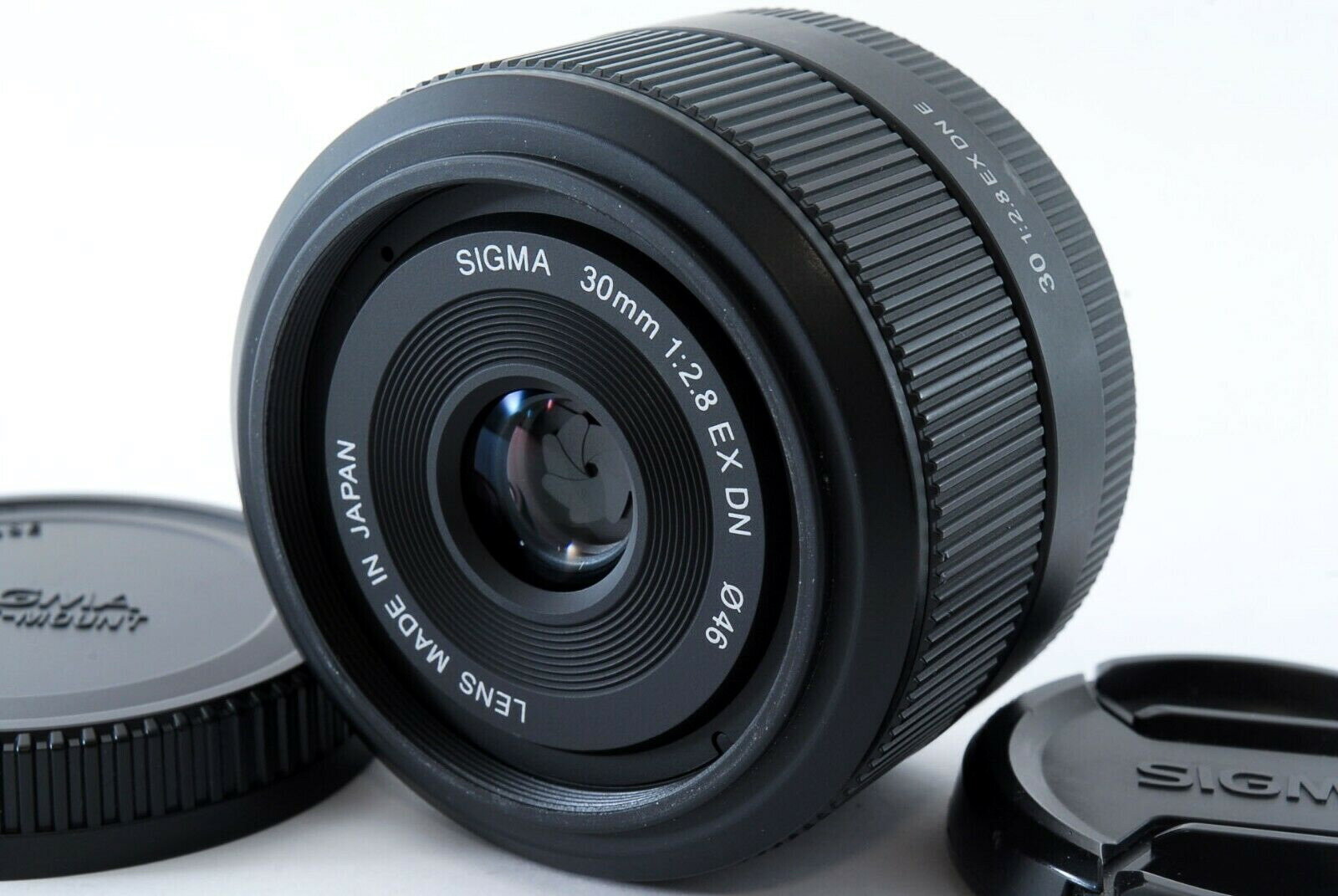 Объектив Sigma AF 30mm f/2,8 EX DN Sony E