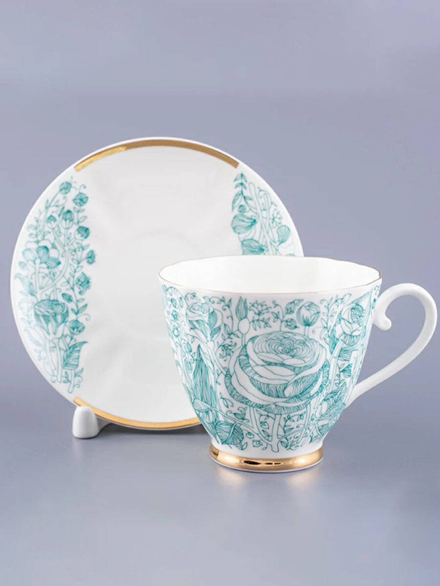Чайная пара. Императорский фарфоровый завод. Форма "Гвоздика", рисунок "Лето. Зеленое". Костяной фарфор. 200 мл.