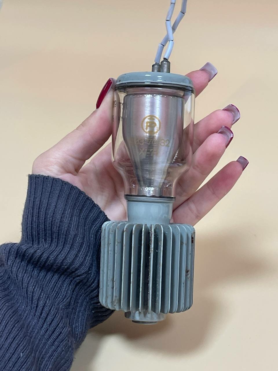 Радиолампа ВИЗ-70/32