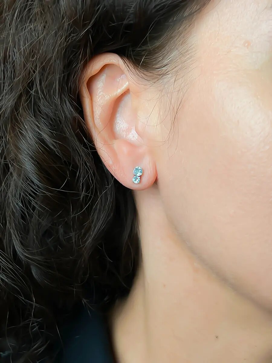 Серьги пусеты, белое золото, 585 проба, родирование, аквамарин