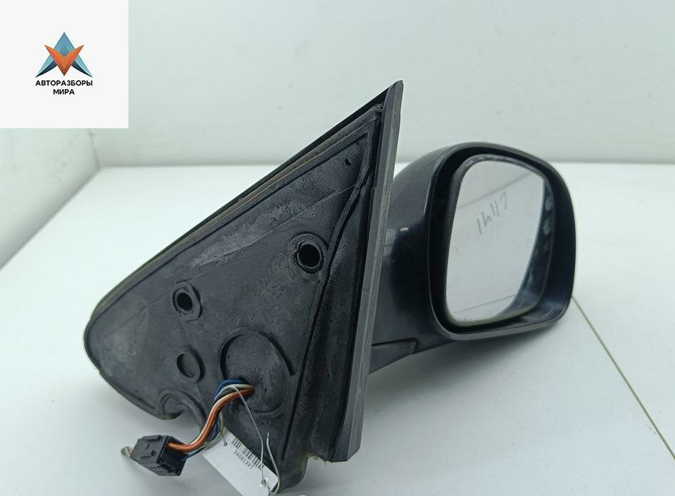 Зеркало правое Chrysler Voyager 4 2001 04894412AA