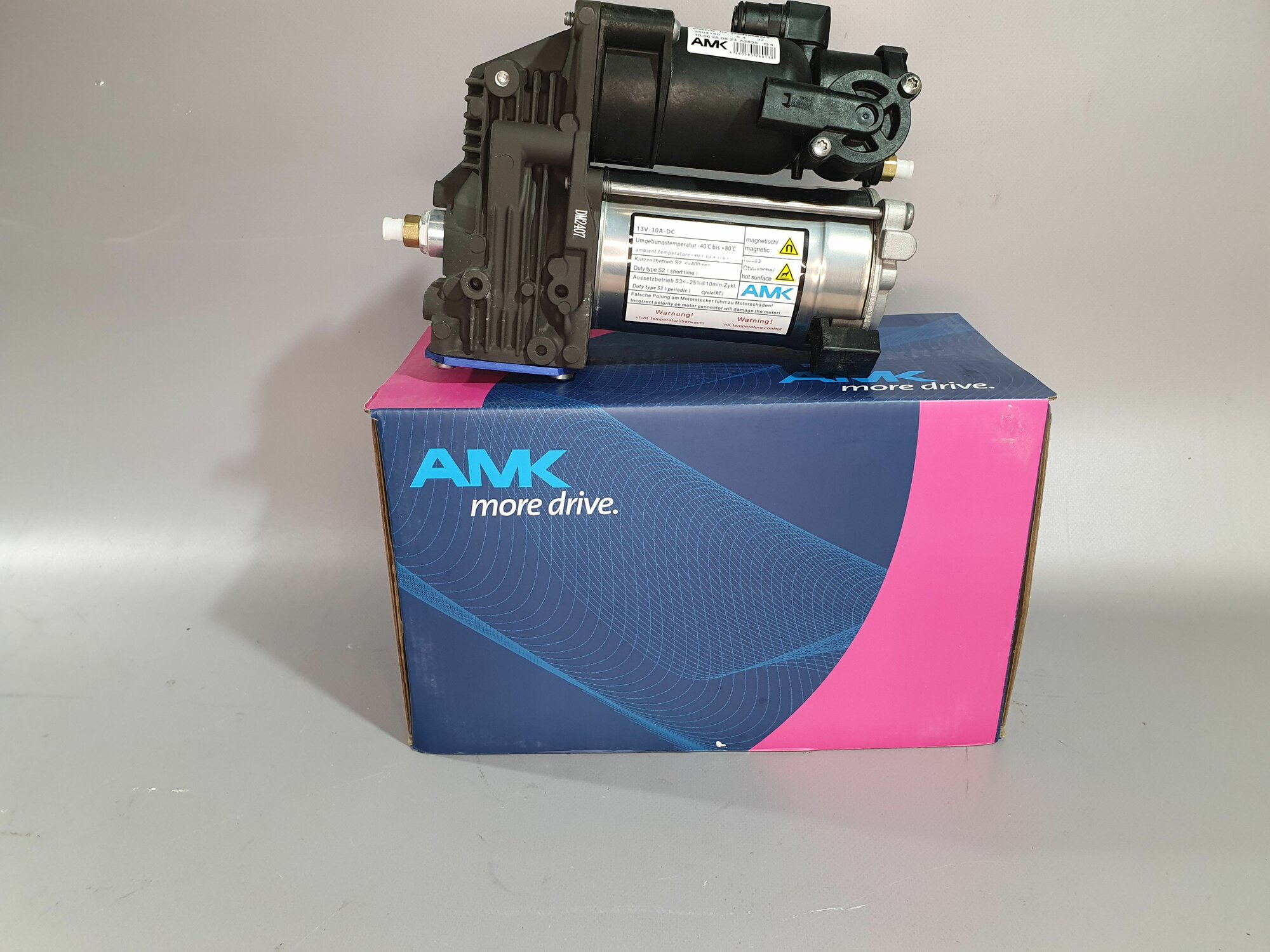 Компрессор пневмоподвески AMK Discovery 3 4 Range Sport 1 A2835
