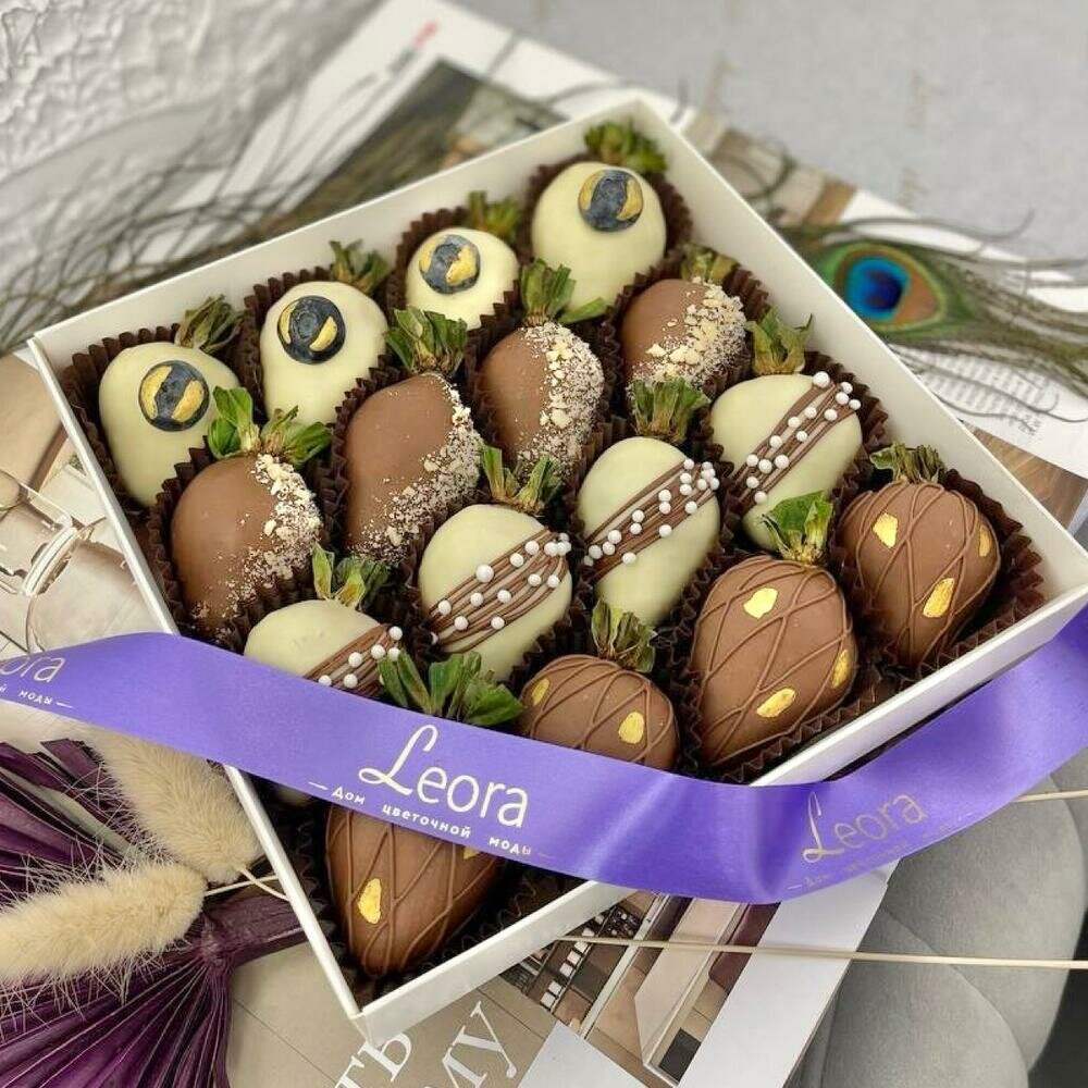 Подарочный набор для женщин. В наборе 16-24 шт. Премиум шоколад. N2001