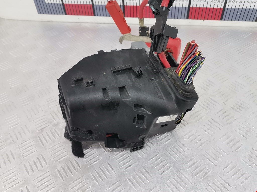 Блок предохранителей / 1676379 6G9T14A067CA 30728628 для Volvo V70 3 (с пробегом)