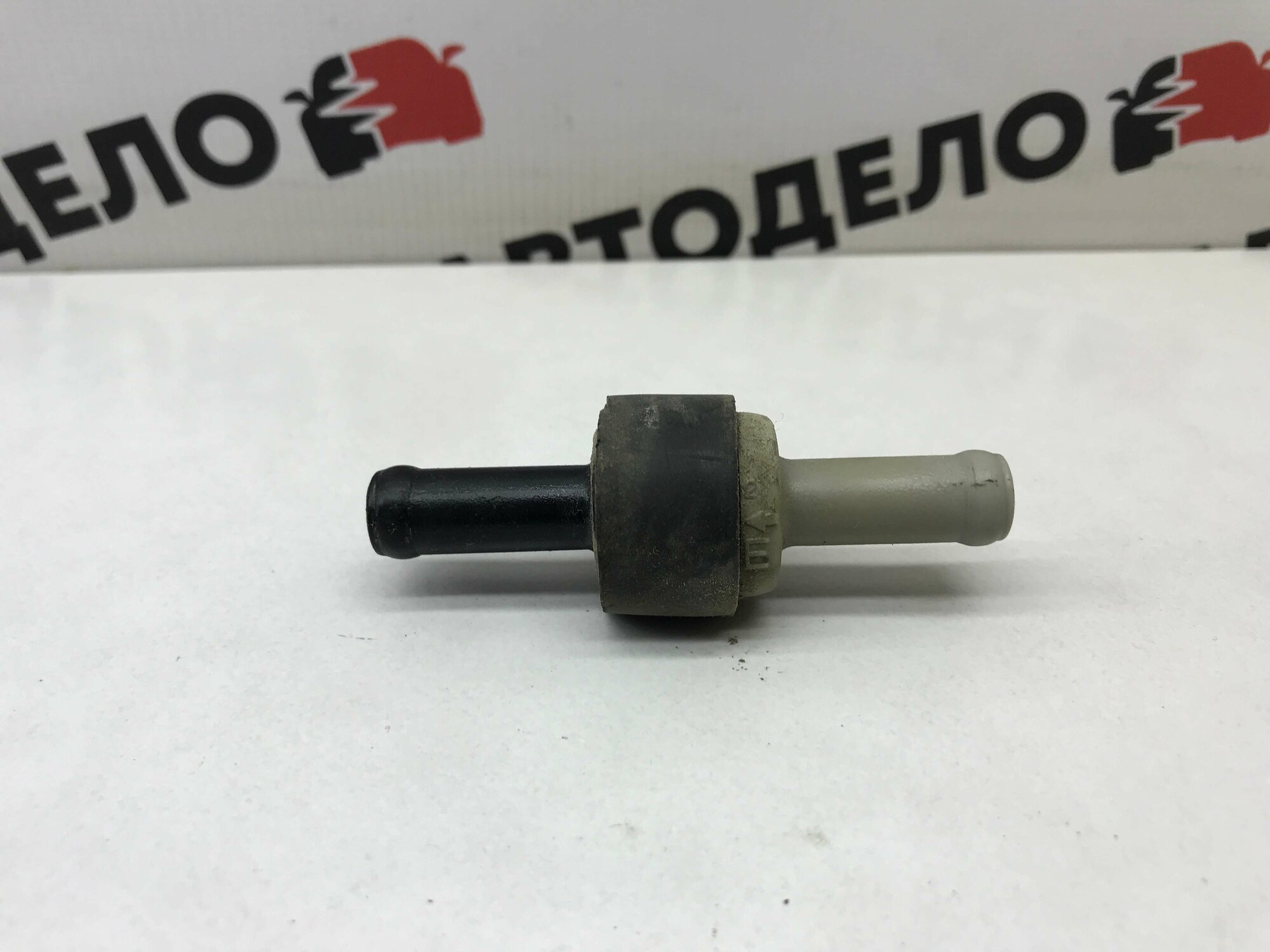 Клапан вентиляции Nissan Primera W10 1993