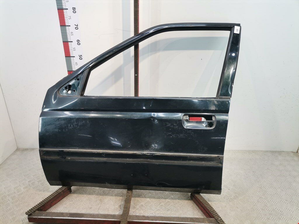 Дверь передняя левая Peugeot 405 9002F2 арт. 2205325