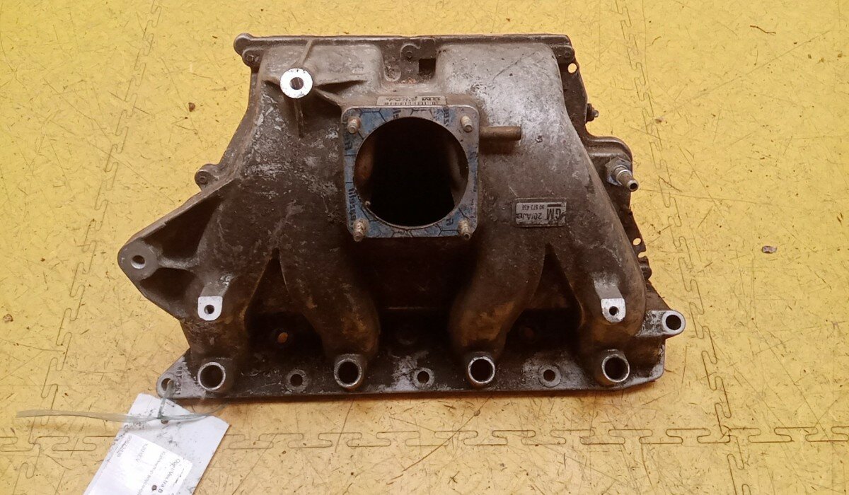 Коллектор впускной Vectra B Opel 90573438