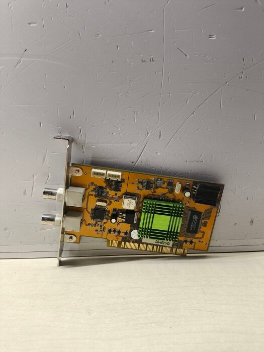 Плата видеозахвата ErtonTech DS-4001hd