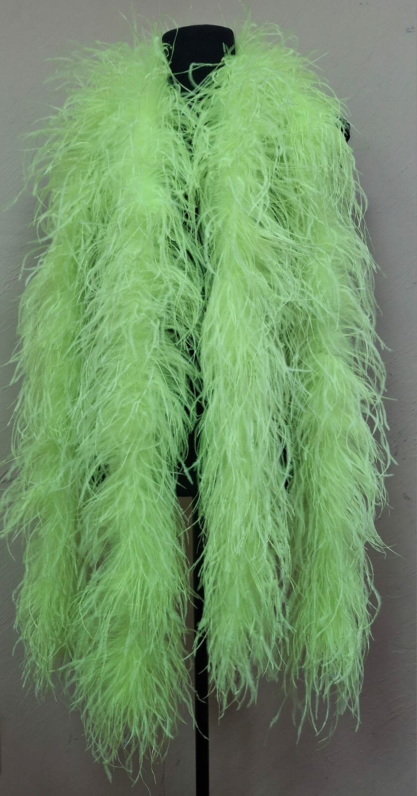 Боа из страусиных перьев , толщина 6 нитей, премиум качество