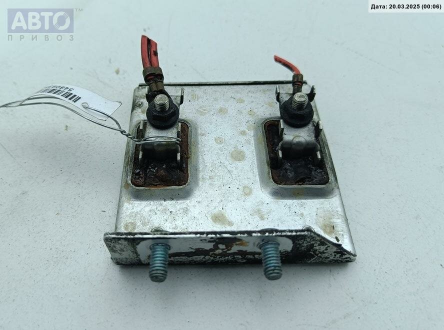 Блок управления вентилятором радиатора Audi A6 C5 (1997-2005)