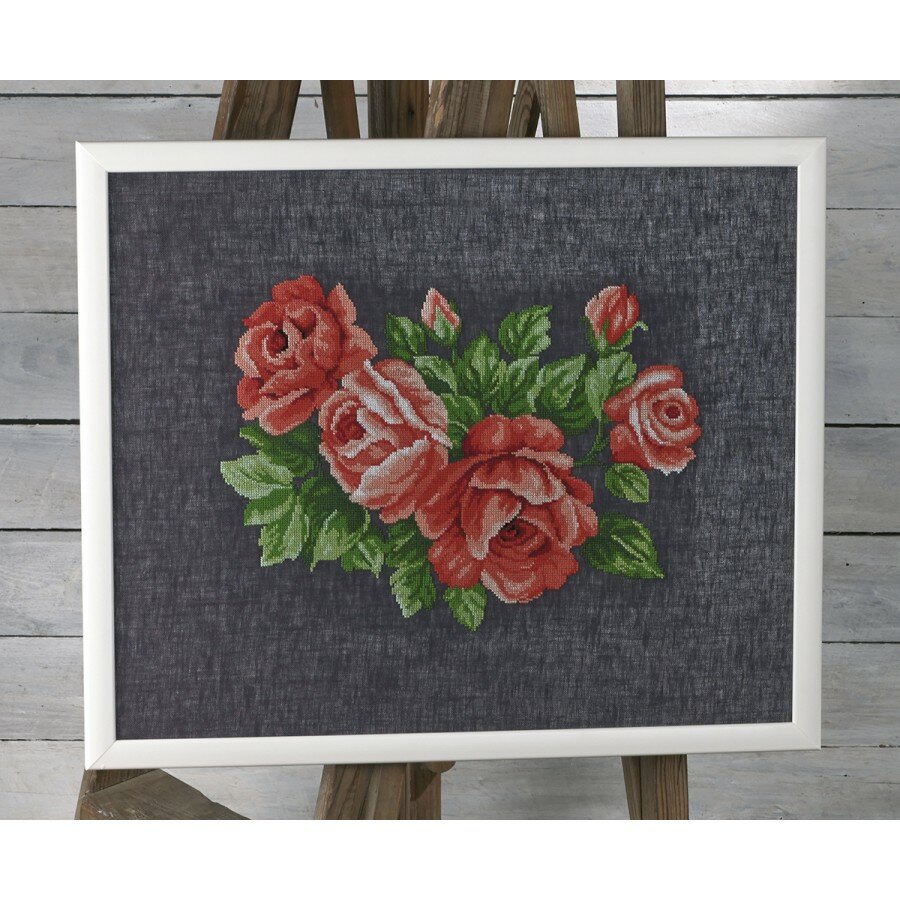 Набор для вышивания Красные розы 53 х 43 см PERMIN 90-6425
