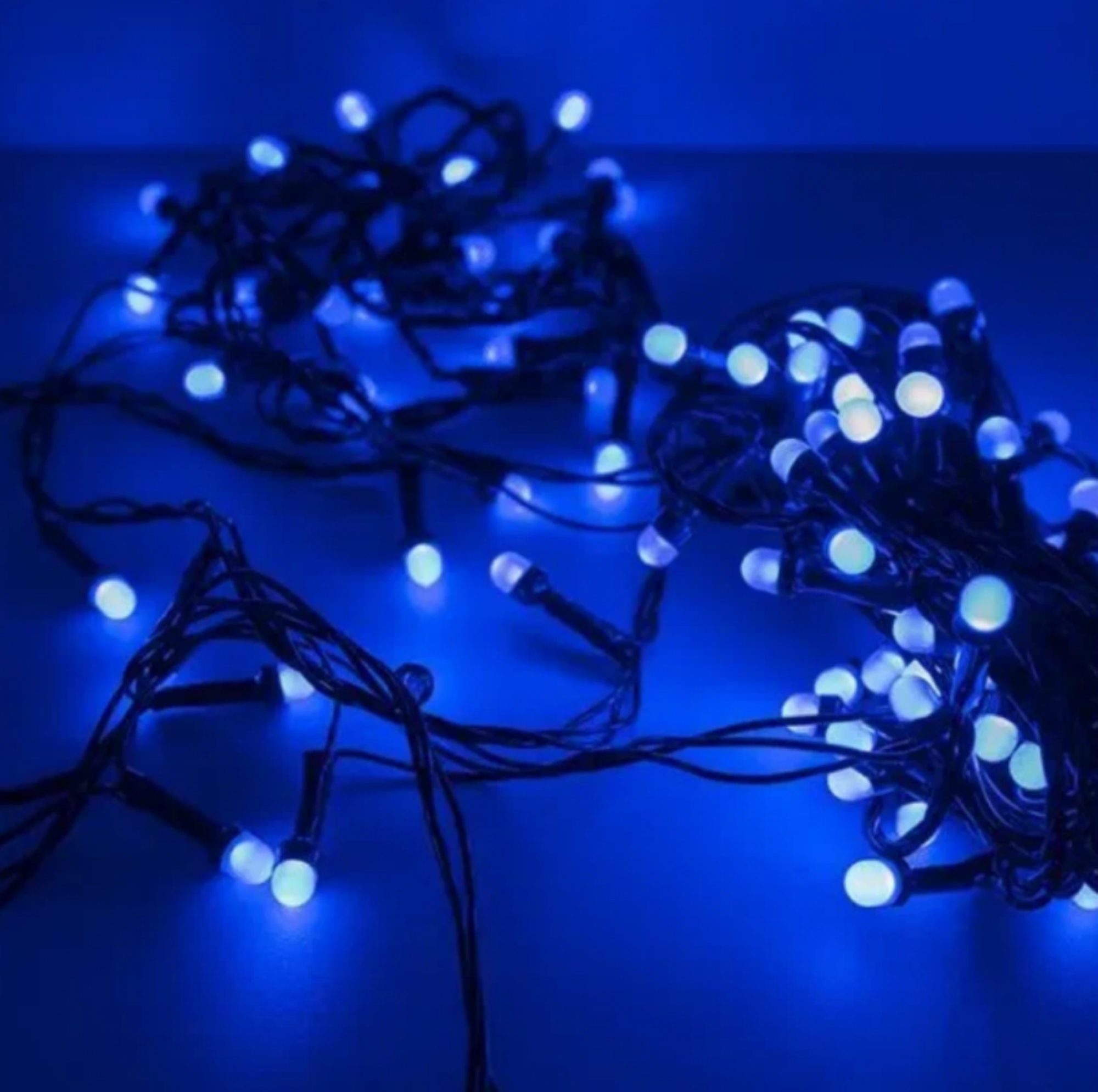 Новогодняя гирлянда светодиодная линейная, 140 ламп V8, синяя матовая, тёмный провод, 8 режимов, 15 метров