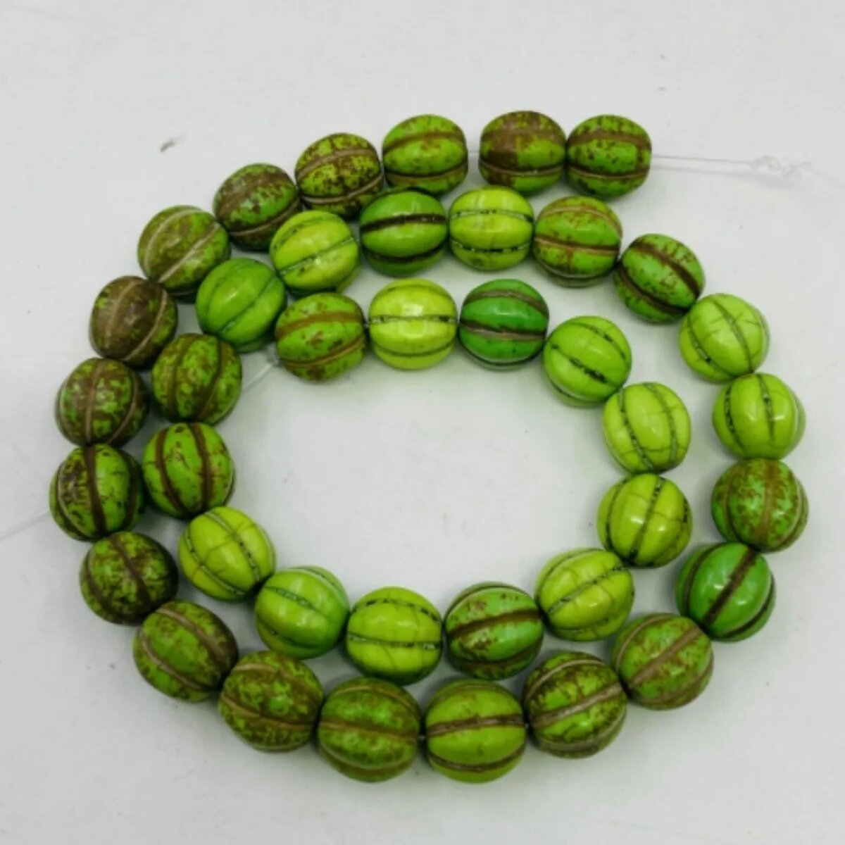 Бирюзовые бусины из говлита YOUCAIHUA JEWELRY 10 мм зеленый