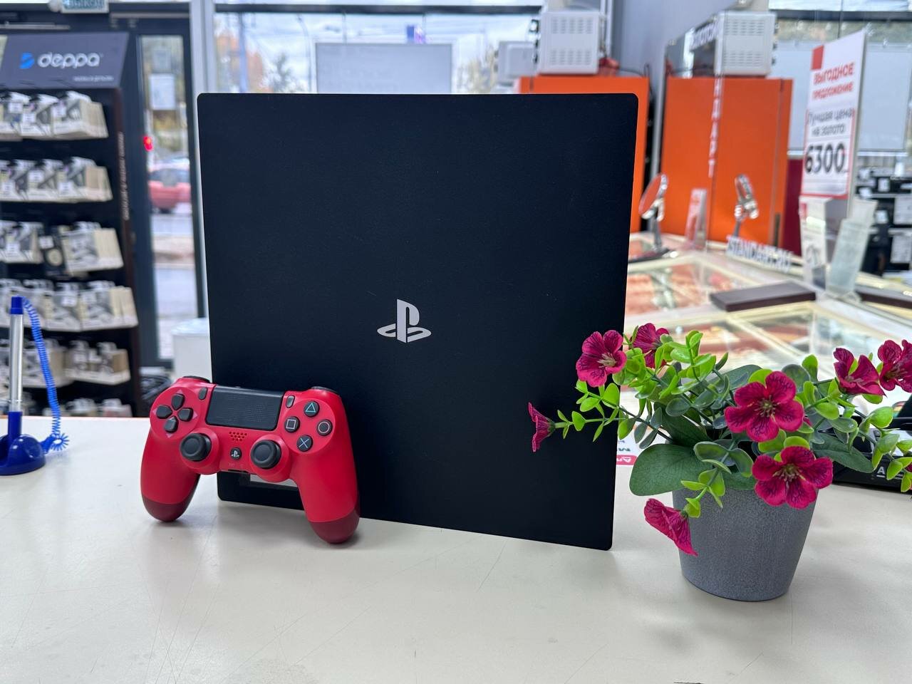 Игровая приставка Sony PlayStation 4 Pro 1 Tb HDD (CUH 72XX), без игр, черный, 1 геймпад, Б/Ц,уценка