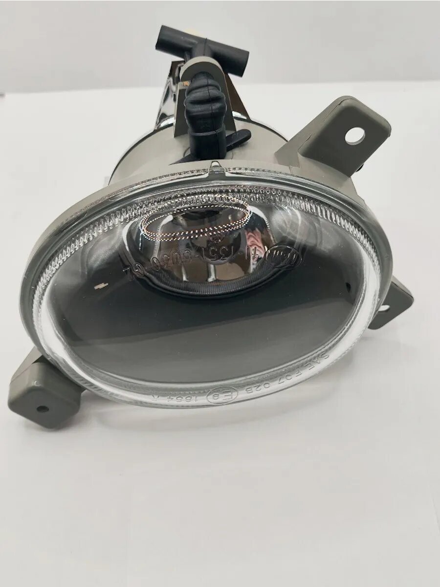 Противотуманная фара Volvo