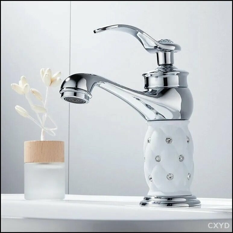 Эксклюзивный золотой смеситель для кухни и ванной из цельной латуни с одной ручкой, обеспечивающий подачу горячей и холодной воды, в количестве 1 штуки