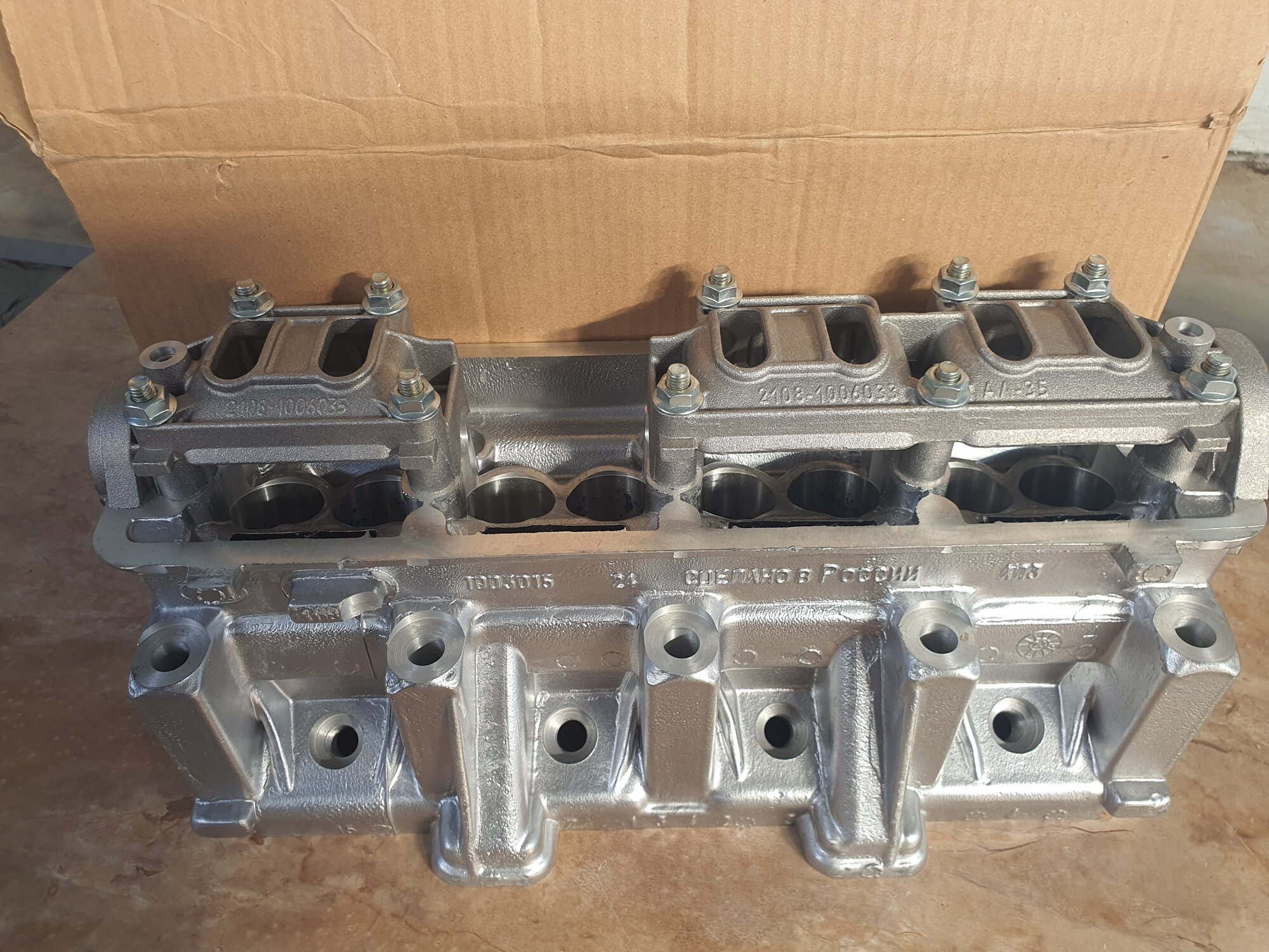 Головка Гбц Голая Ваз Калина 1118 на Ваз 2109 2110 2114 2115 Калина и тд. 8 Клапанные.