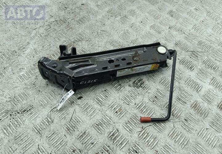 Домкрат Ford Fusion