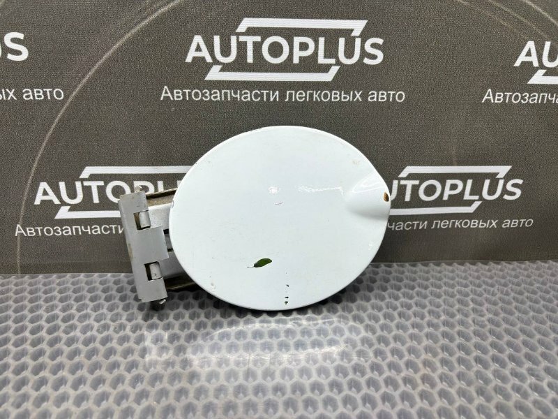 Лючок бензобака