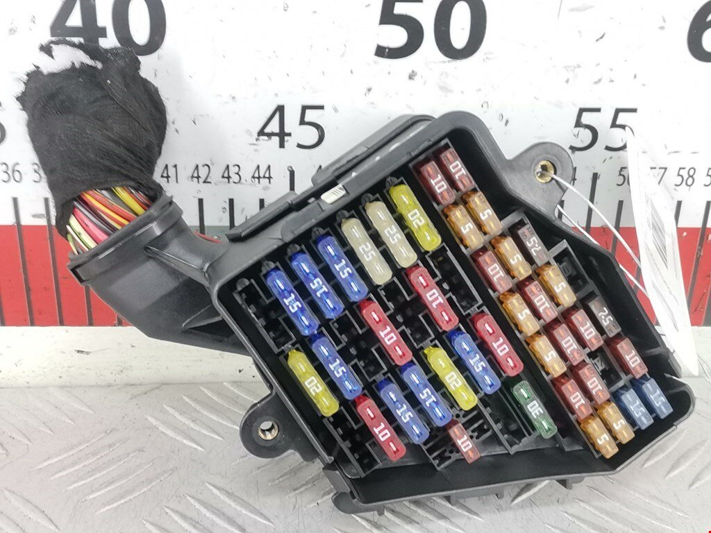 Блок предохранителей Audi A3 8L 8D1941824 арт. 1547246