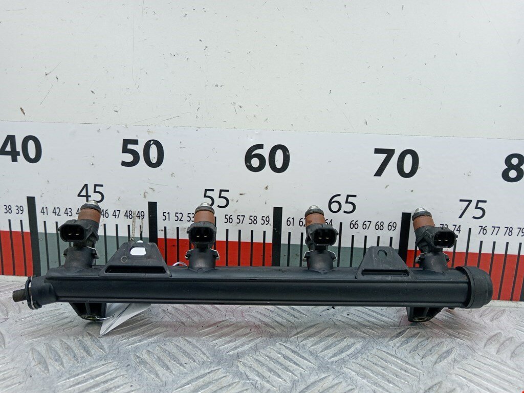 Форсунка бензиновая электрическая Volkswagen Polo 4 036906031L арт. 2201114