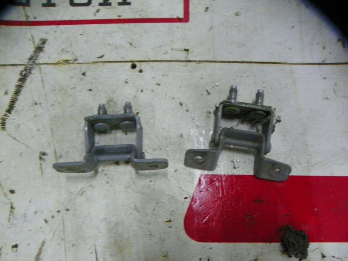 Петля двери багажника Kia Ceed ED (2006—2010) 797701H000