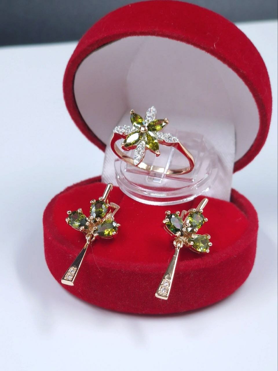 Комплект бижутерии, фианит