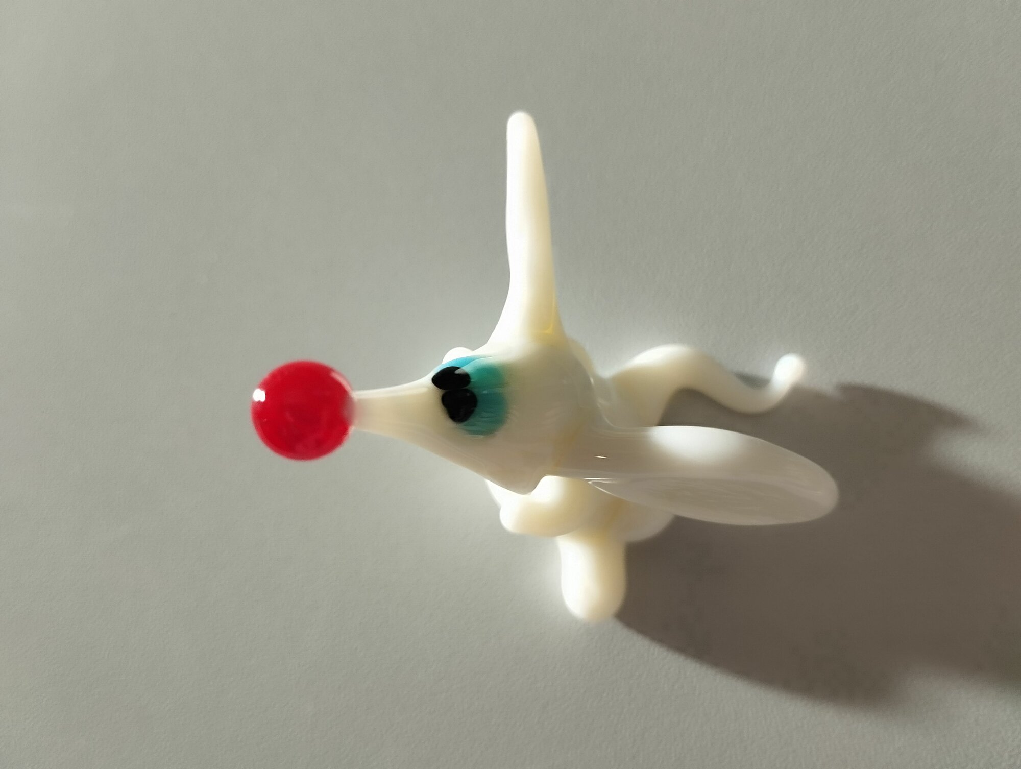 Стеклянная фигурка мышь