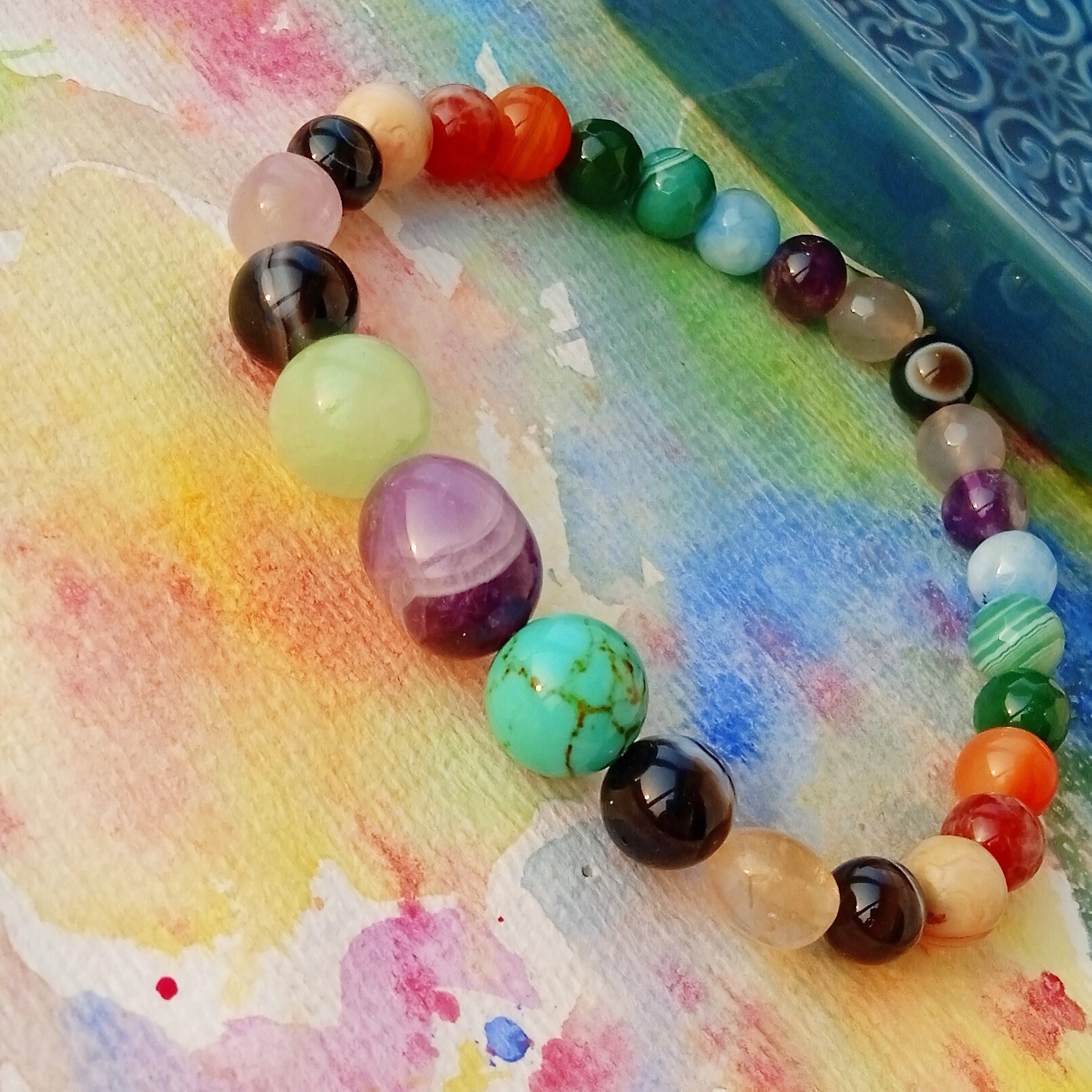 Славянский оберег, эластичный браслет, цитрин, оникс, аметист, бирюза, кварц розовый, агат