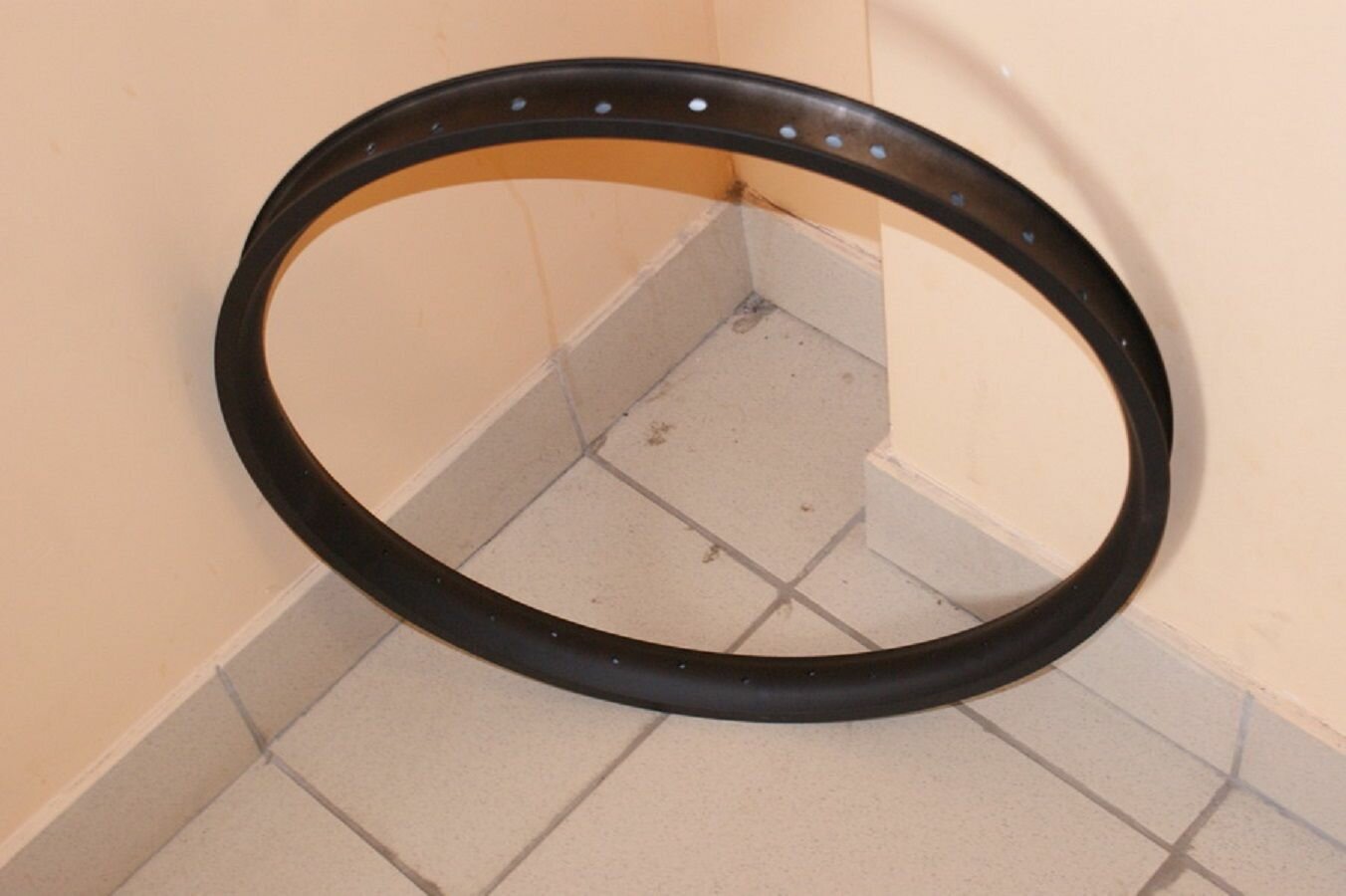 Обод двойной 26х46 мм, под 36 спиц, черный матовый