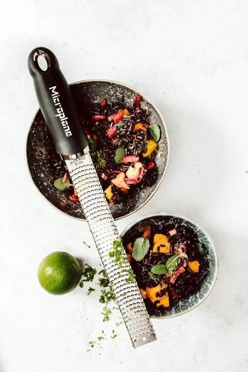 Терка Microplane Zester для сыра и цитрусовых черная